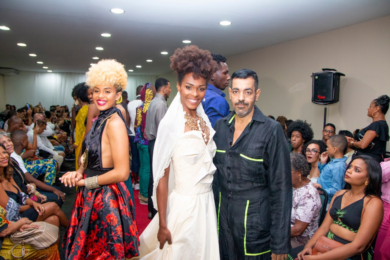 Desfiles da Xtreme Model enaltecem beleza negra na tela da Band Bahia ...