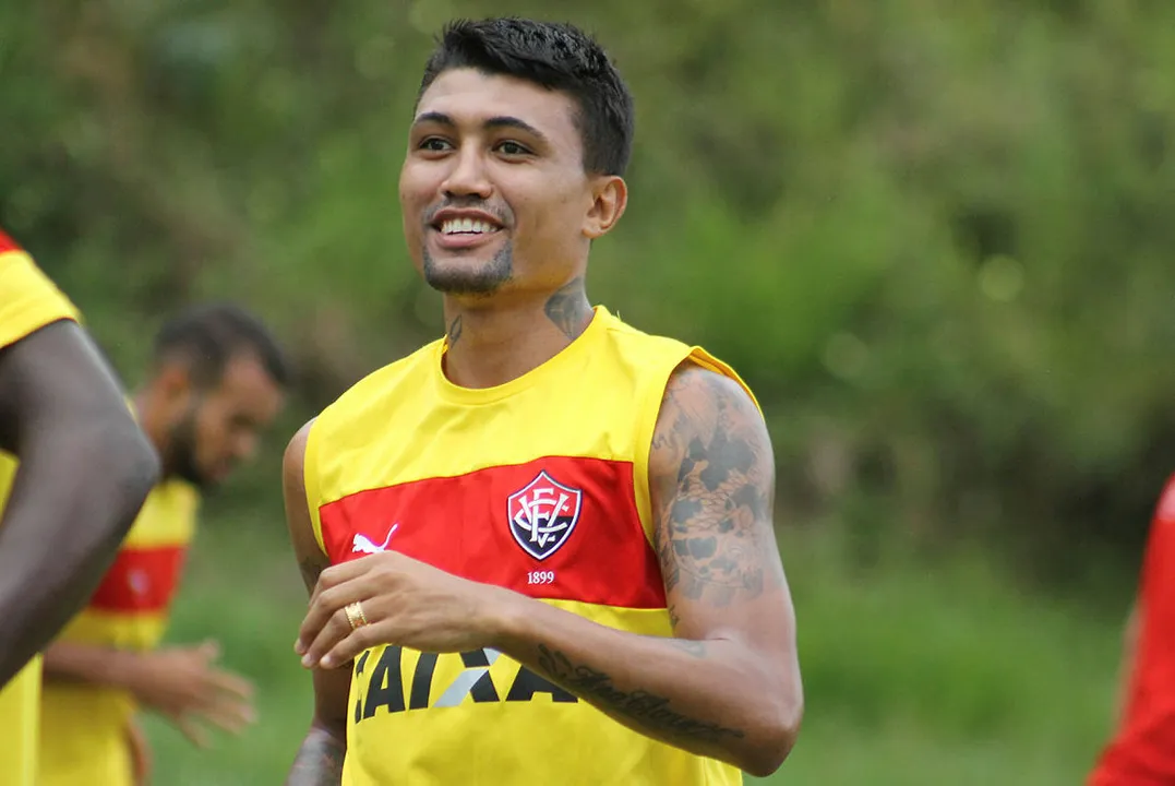Ex-Bahia e Vitória, Kieza é o novo reforço do Fluminense de Feira ...
